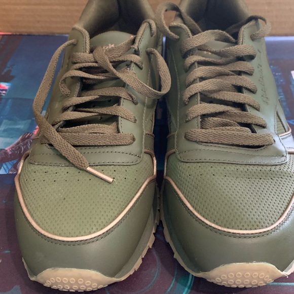 Reebok | Shoes | Mens Reebok Sneakers In Great Shape Well Taken Care Of ...